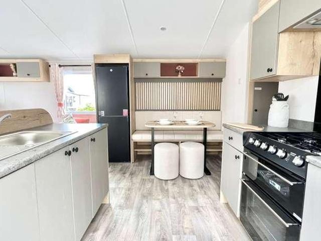 2 bed property for sale