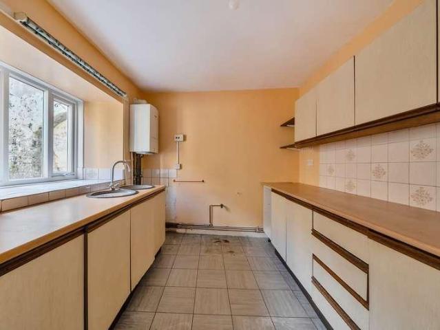 2 bed property for sale