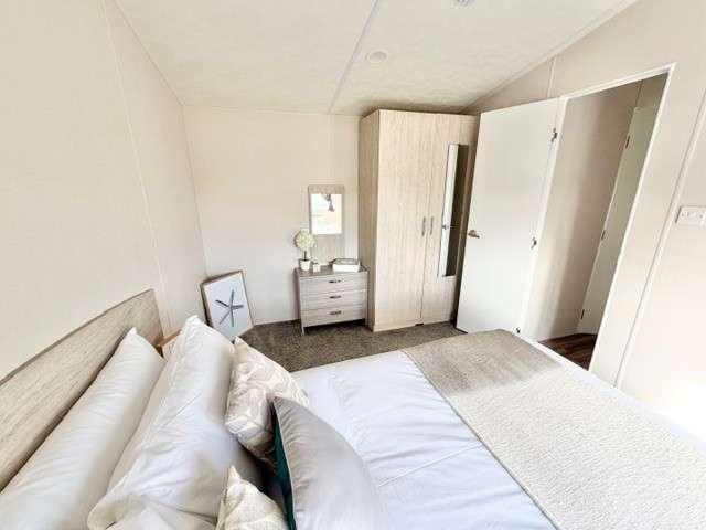 2 bed property for sale