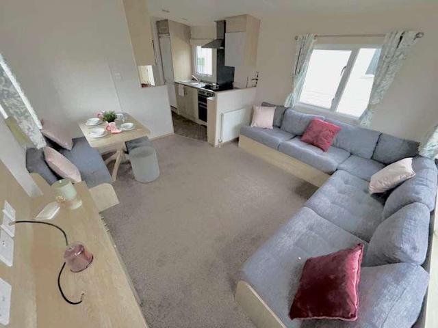2 bed property for sale