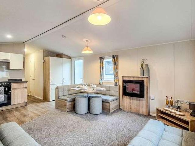 2 bed property for sale