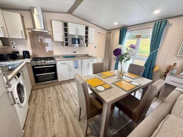 2 bed property for sale