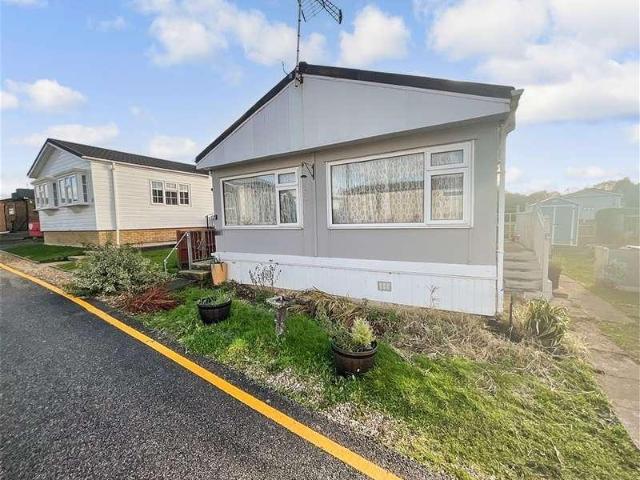 2 bed property for sale
