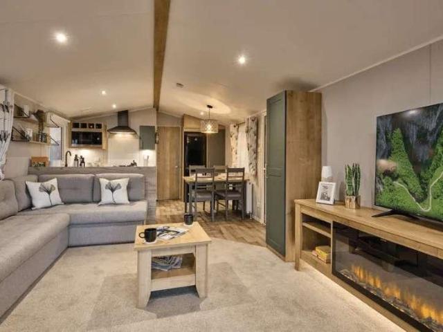 2 bed property for sale