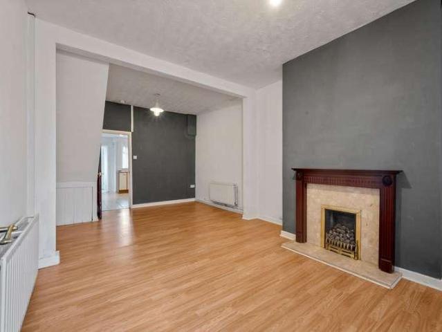 2 bed property for sale