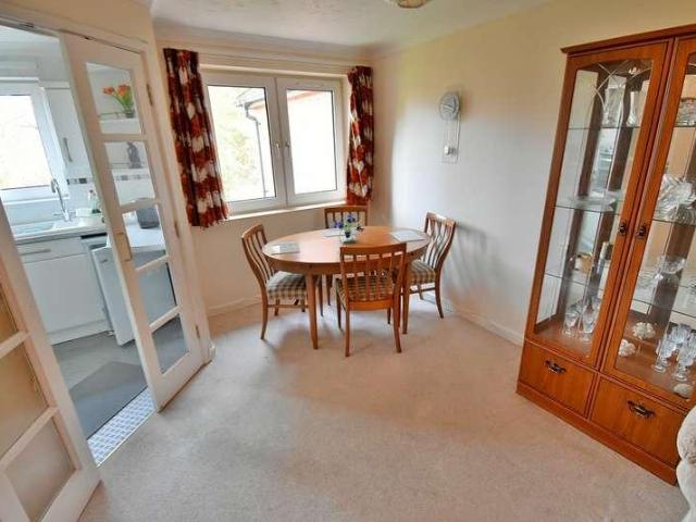 2 bed property for sale