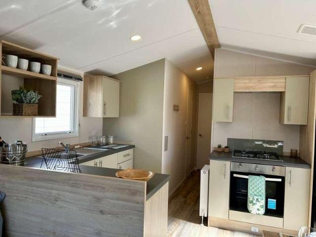 2 bed property for sale