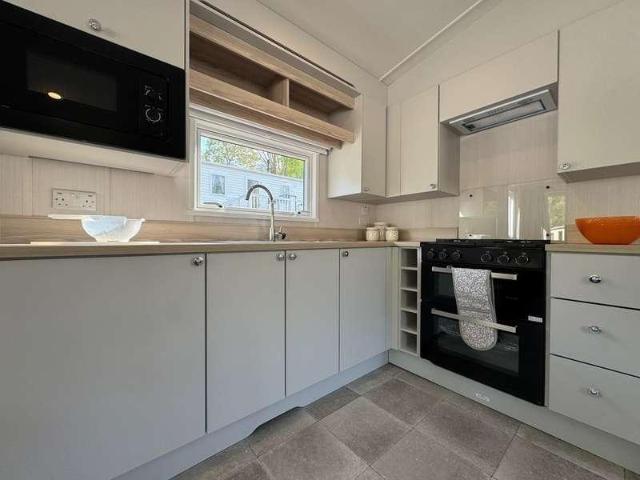 2 bed property for sale