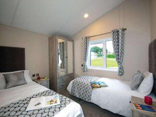 2 bed property for sale