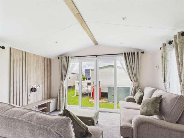 2 bed property for sale