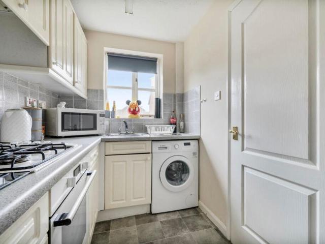 2 bed property for sale
