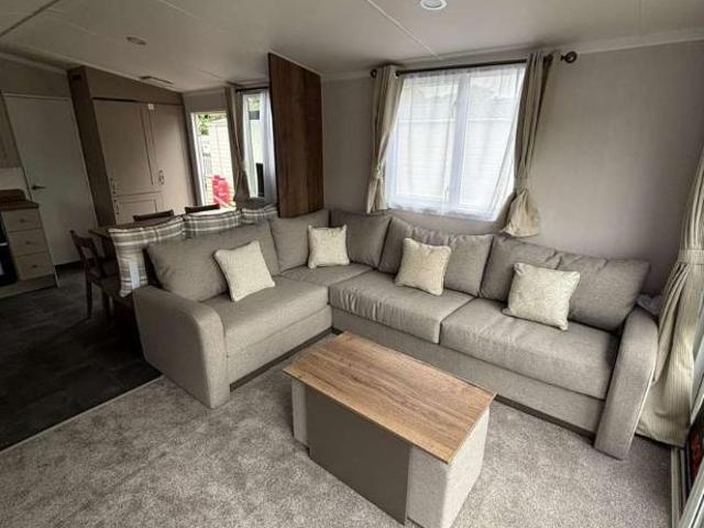 2 bed property for sale