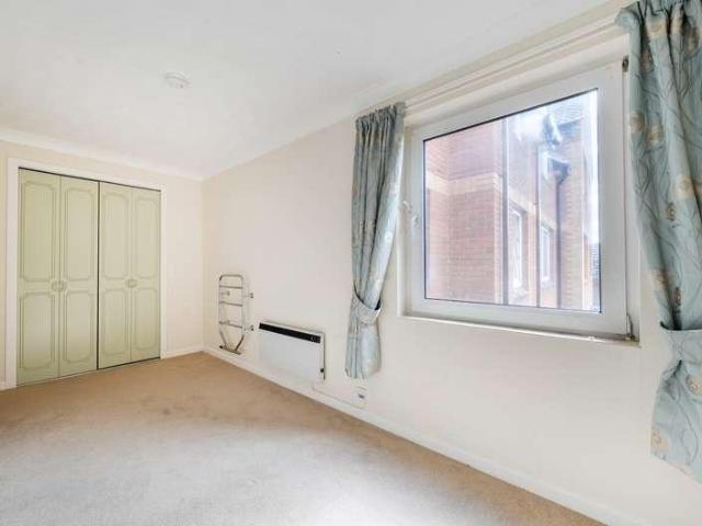 2 bed property for sale