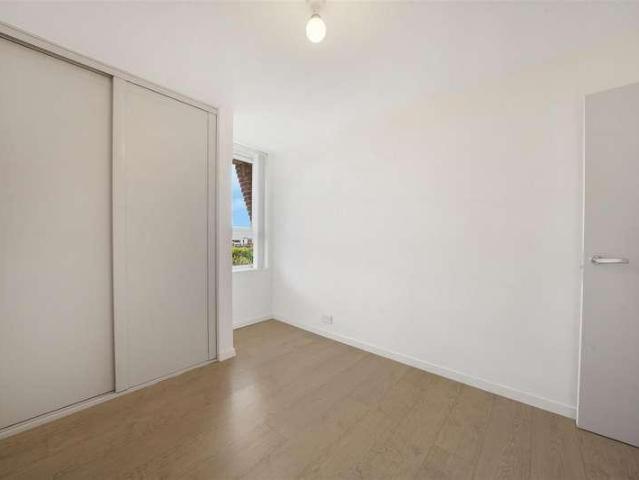 2 bed property for sale