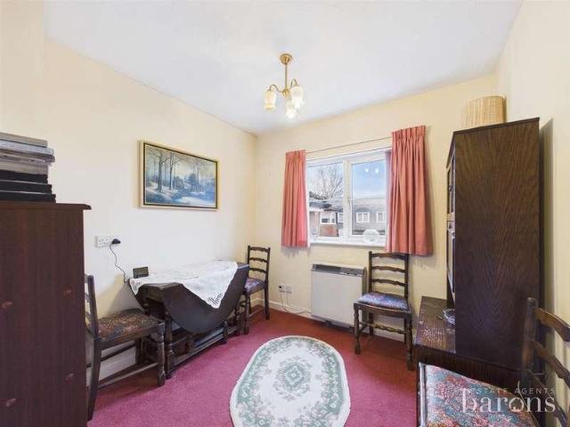 2 bed property for sale
