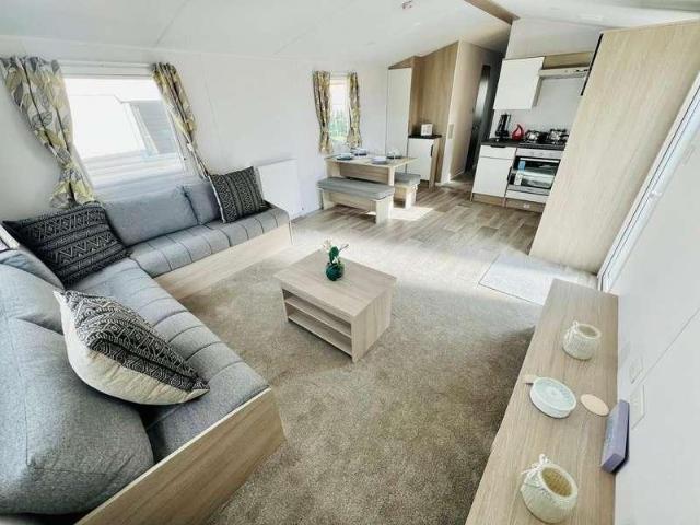 2 bed property for sale