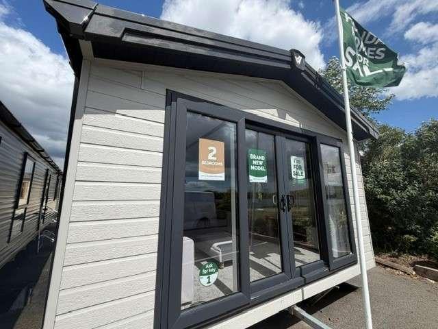 2 bed property for sale