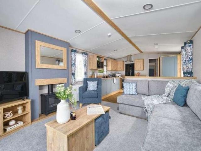 2 bed property for sale