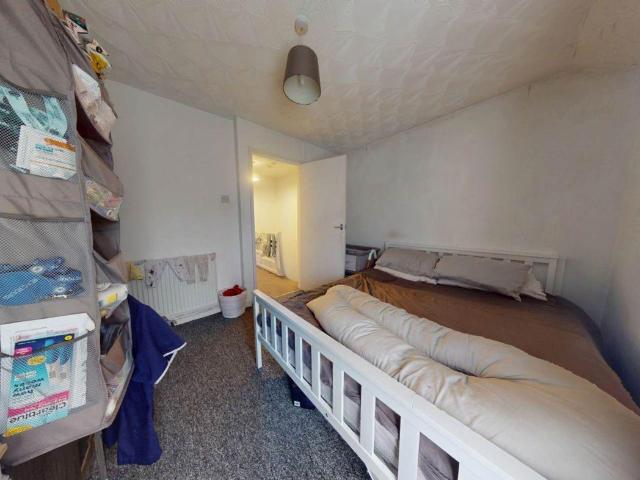 2 bed property for sale