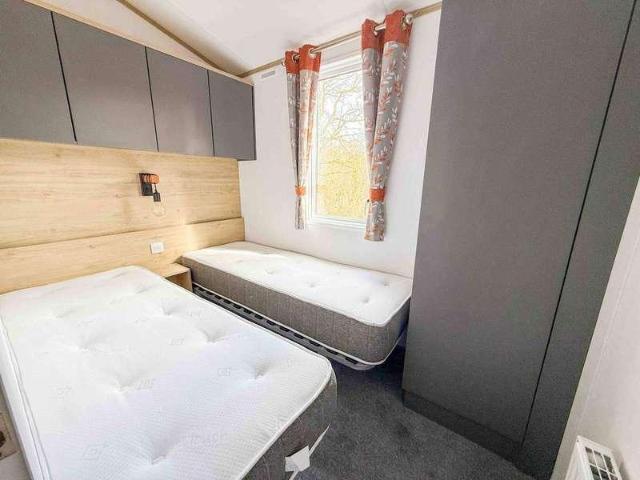 2 bed property for sale