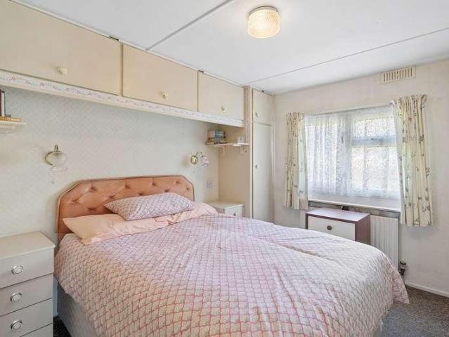 2 bed property for sale