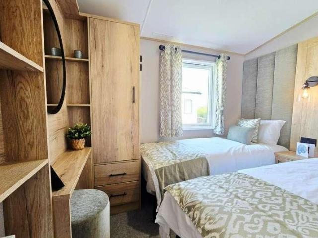 2 bed property for sale