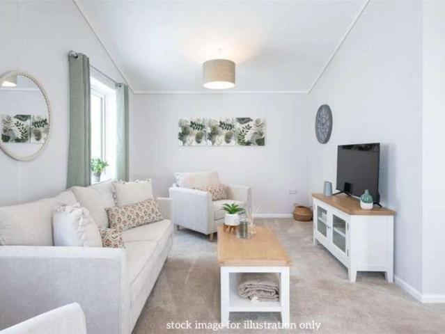 2 bed property for sale