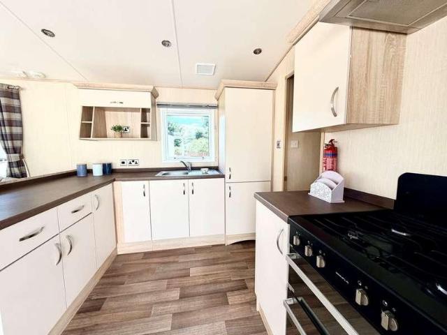 2 bed property for sale