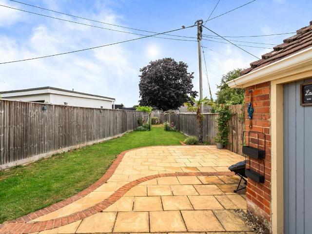 2 bed property for sale