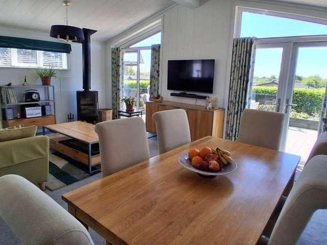 2 bed property for sale