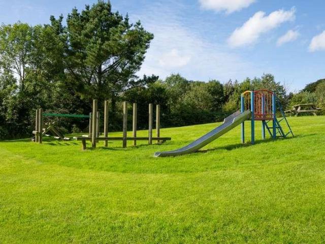 2 bed property for sale