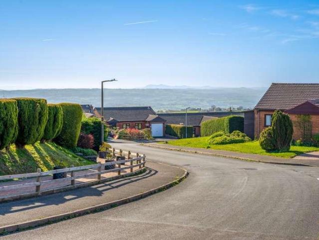 2 bed property for sale