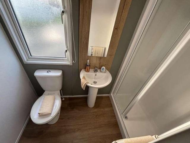 2 bed property for sale