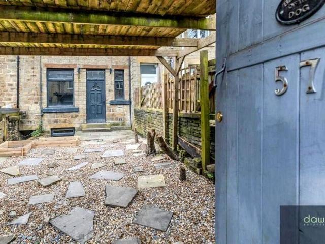 2 bed property for sale