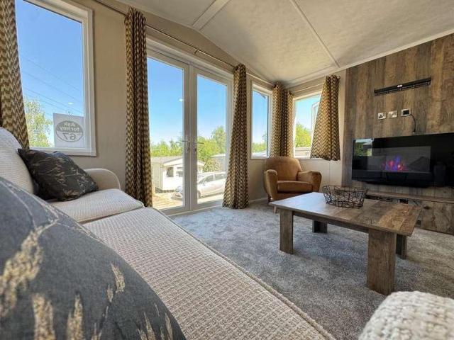 2 bed property for sale