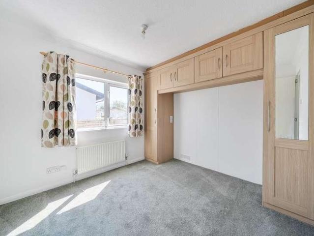 2 bed property for sale