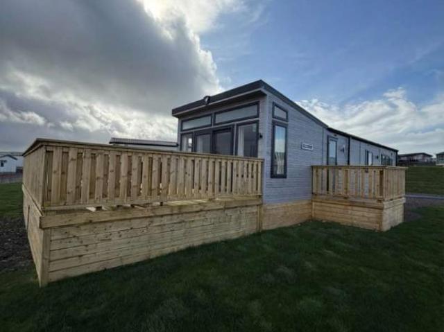 2 bed property for sale