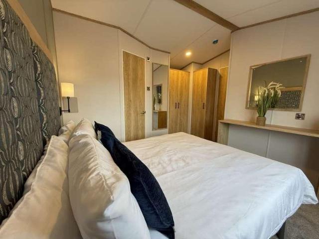 2 bed property for sale