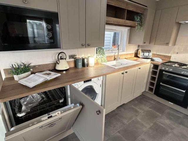 2 bed property for sale