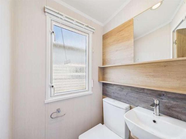 2 bed property for sale