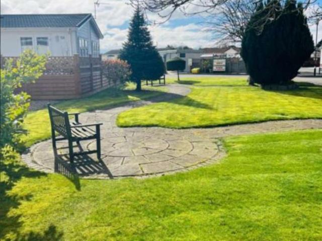2 bed property for sale