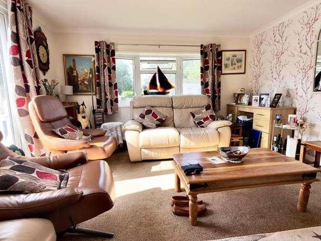 2 bed property for sale