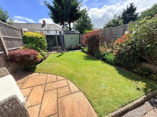 2 bed property for sale