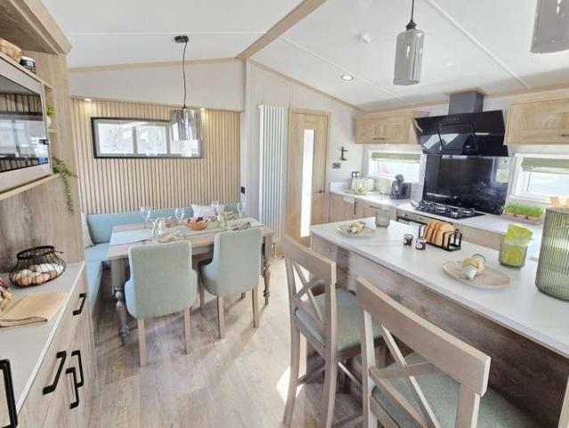 2 bed property for sale