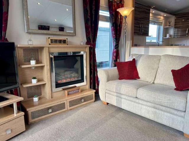 2 bed property for sale