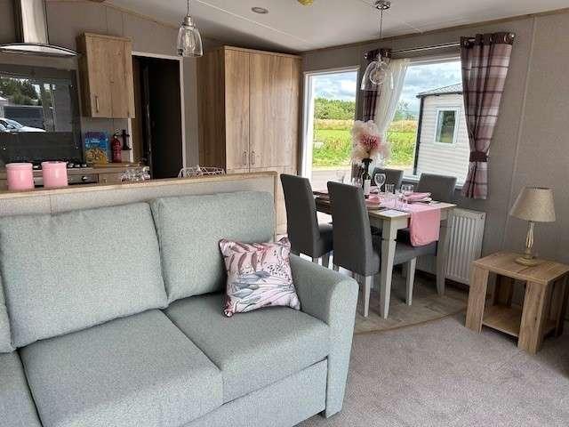 2 bed property for sale