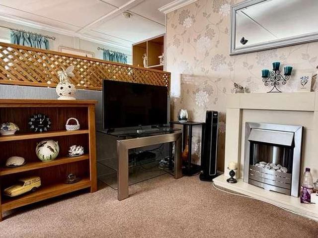 2 bed property for sale
