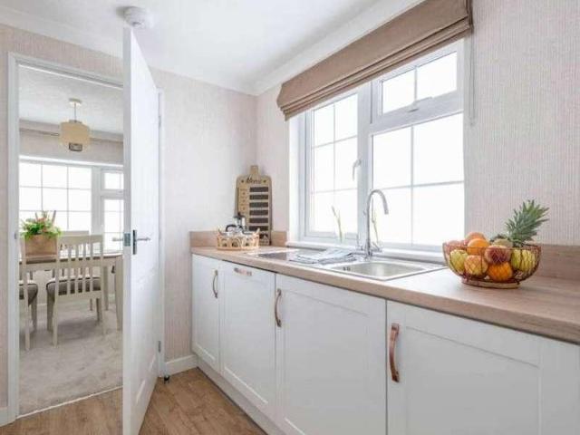 2 bed property for sale