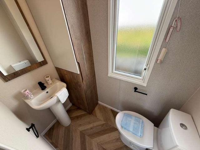 2 bed property for sale