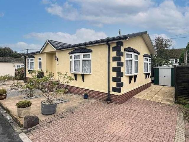 2 bed property for sale